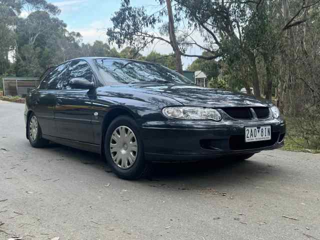 2001 HOLDEN COMMODORE EXECUTIVE 4 SP AUTOMATIC 4D SEDAN | Cars, Vans ...
