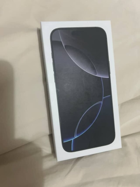 iPhone 16 Pro Max Black 1TB (receipt, warranty, and bag) - iPhone in ...