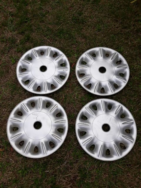 Commodore Wheel Trims 15 inch (Set of 4) Suit VT Silver | Wheels, Tyres ...