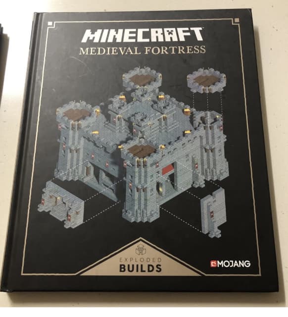 Minecraft: Exploded Builds: Medieval Fortress An Official Mojang Book ...