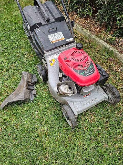 Honda hru19R lawn mower - Lawn Mowers in Pakenham VIC | Gumtree Australia