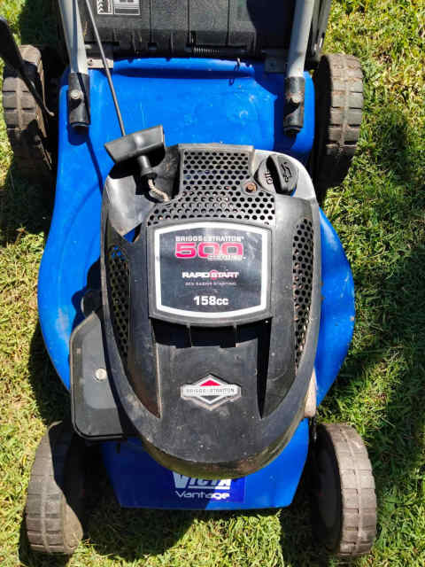 Victa Petrol Mower with Briggs and Stratton engine - Lawn Mowers in ...