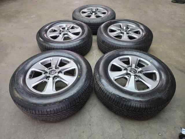 5x 17 Toyota Landcruiser 300 Series VX Wheels & Bridgestone Tyres ...