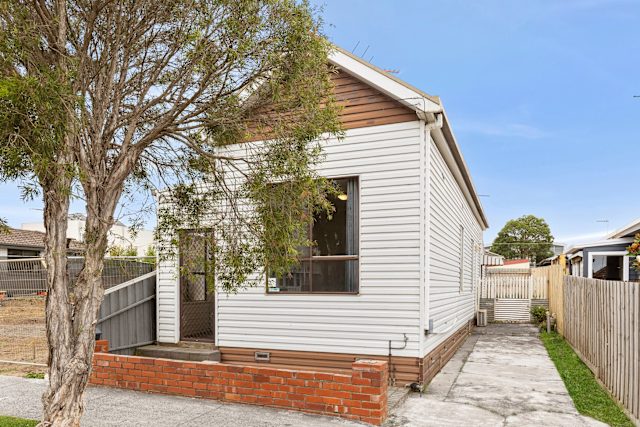 16 Bond Street, Newtown, Victoria 3220 - for Sale | Gumtree Australia