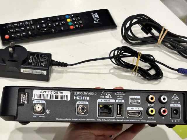 TV Satellite Receiver Decoder Box w Remote - TV Accessories in Ultimo ...