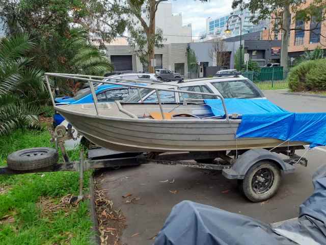 22ft Savage tinny 18HP Yamaha well maintained with low miles engine ...