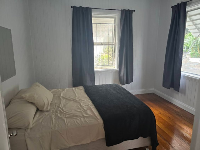 LARGE SINGLE ROOM IN WEST END... FULLY FURNISHED!!! FREE WIFI - Share ...