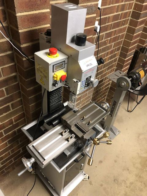 Weiss Milling Machine 1.5hp Brushless Motor Belt-driven VM25L - Power ...