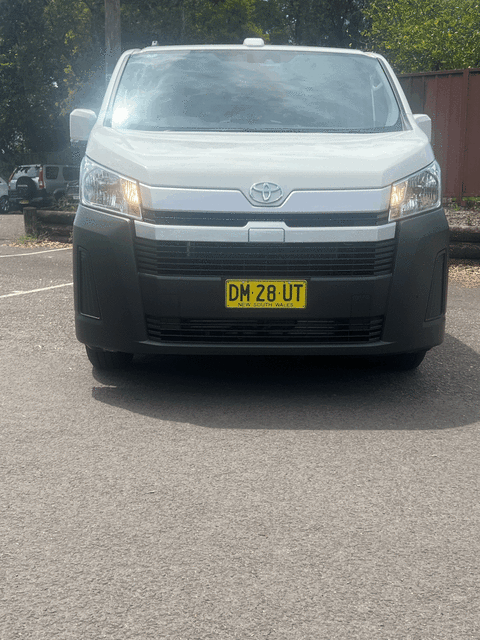 Toyota Hiace 2025 GDH300R 4 cyl 2.8 T diesel Van LWB Automatic 5dr ...