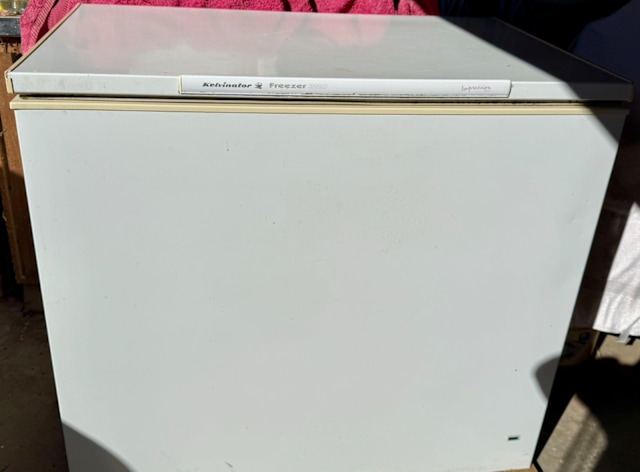 Chest freezer - large - Fridges & Freezers in Mount Evelyn VIC ...