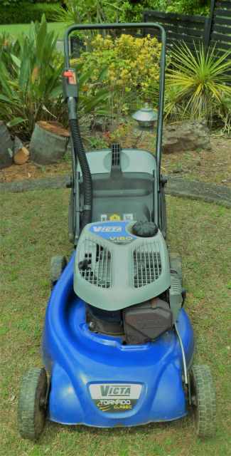 VICTA TORNADO 6.5 HP 19 inch lawn mower 2 stroke Power Torque engine ...