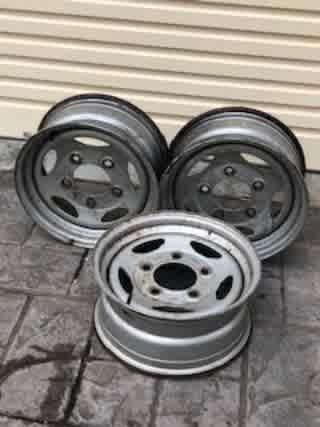 Three (3) steel standard Land Rover 300 Tdi Discovery 16 wheel rims ...