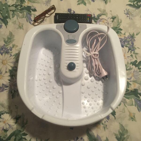 Foot Spa “Living Essentials” by Mistral Adjustable Heat & Massage | Gym ...