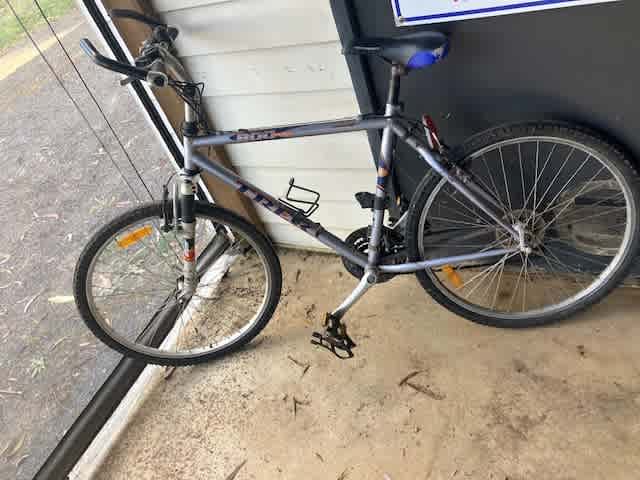 A Trek 49.5 cm 800 Trail Bike with Speedo - Men's Bicycles in Kinglake ...