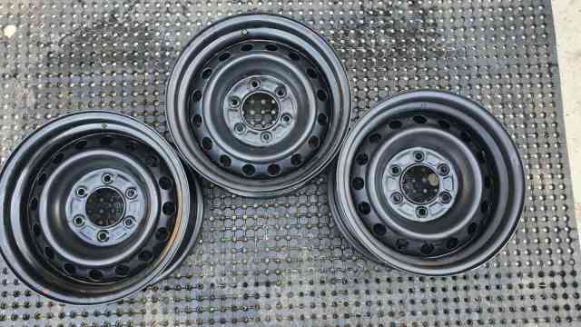Ford PK Ranger XLT dual cab factory spare tyre 16 x 7 steel rims ...