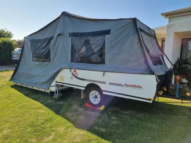 2001 CUB SPACEMATIC CAMPER TRAILER | Camper Trailers | Gumtree ...