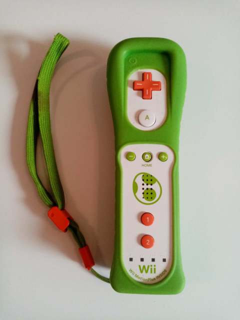 Wii Remote Plus Mario Bros, Yoshi, Jacket & Strap, Genuine Nintendo ...