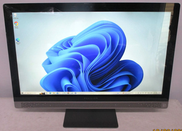 HP 24-inch ALL-IN-ONE TOUCH SCREEN DESKTOP WINDOWS 10, 1TB HDD 8GB RAM ...