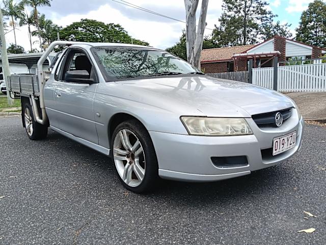 2005 HOLDEN COMMODORE ONE TONNER 4 SP AUTOMATIC C/CHAS | Cars, Vans ...
