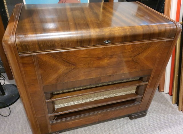 1940s HMV Radiogram and Record Player - Stereo Systems in Warrawee NSW ...