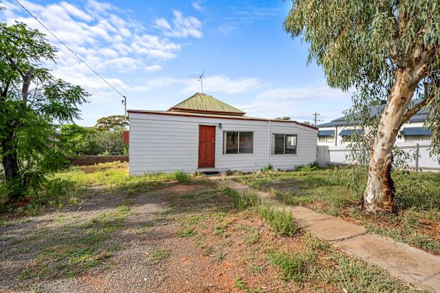 39 Lyall Street, Lamington, Western Australia 6430 - for Sale | Gumtree ...