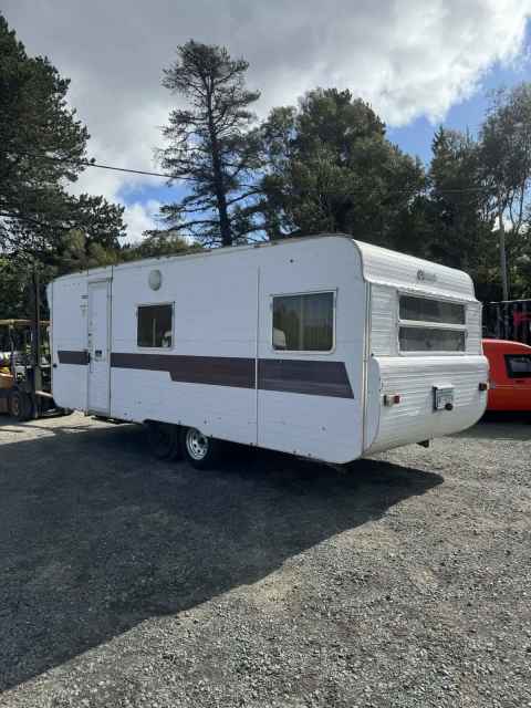 20 Foot Franklin Arrow Dual Axle Bunk Bed Caravan | Caravans | Gumtree ...
