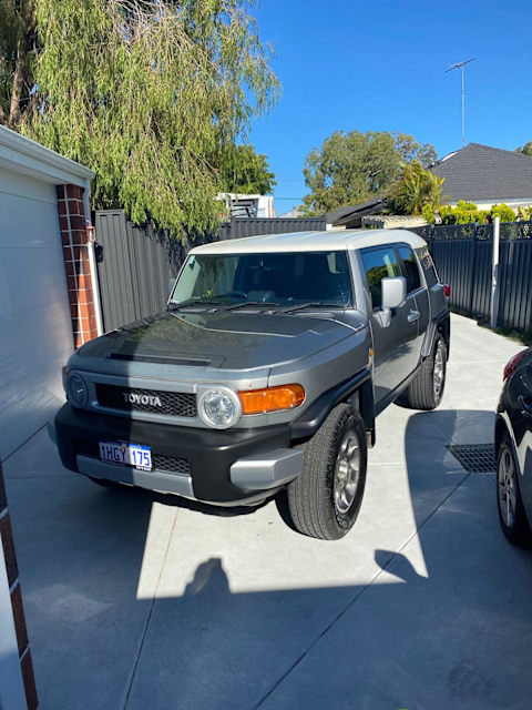 2011 TOYOTA FJ CRUISER 5 SP AUTOMATIC 4D WAGON | Cars, Vans & Utes ...