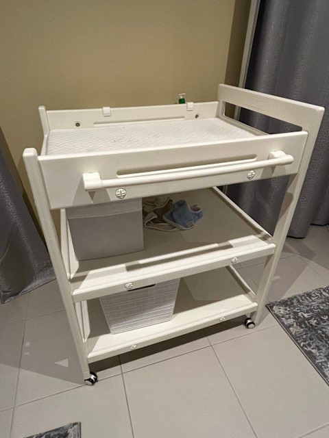 Baby changing table - Other Baby & Children in Craigieburn VIC ...