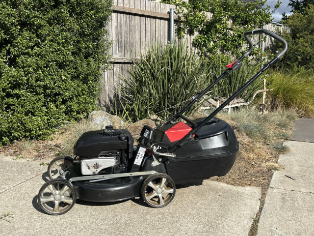 Masport 490 (4 in 1) - Lawn Mowers in Harrison ACT | Gumtree Australia