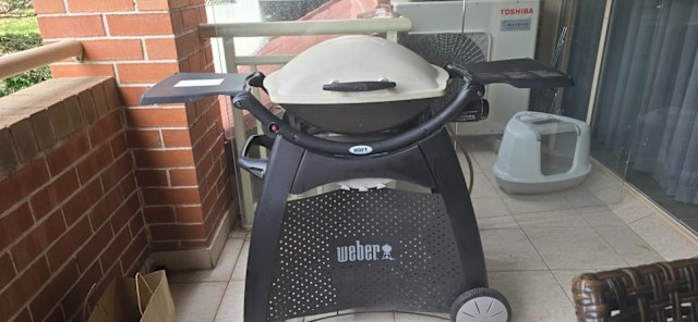 Webber Q2000, LPG Barbeque With Webber Stand - BBQ in Crows Nest NSW ...