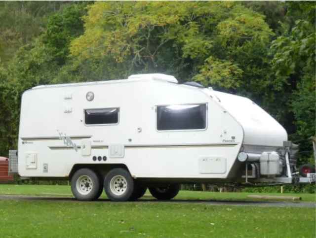 Phoenix Nomad 3 - High quality - true off road capable caravan ...