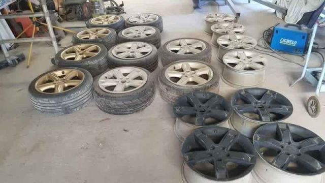 Series 2 VT VX Clubsport and R8 mags.From $400.00 a set or 2k 6 sets ...