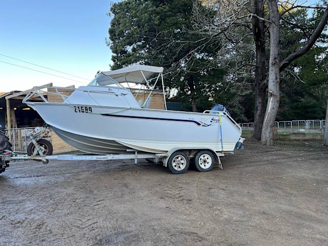 Stessl Mako 5.5m Tri Hull. | Motorboats & Powerboats | Gumtree ...