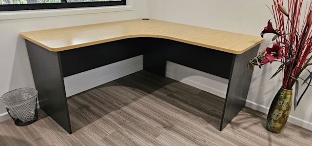 Toro Workstation 1500x1500mm Maple Grey - Desks in Thornlands QLD ...