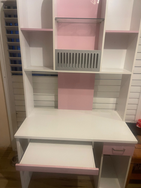 Girls computer desk - Desks in Liverpool NSW | Gumtree Australia