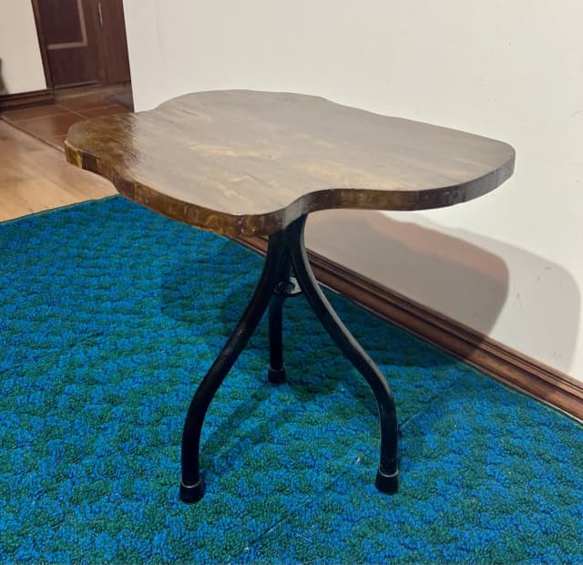 Freeform retro wooden teak coloured small side table 3 legged ...