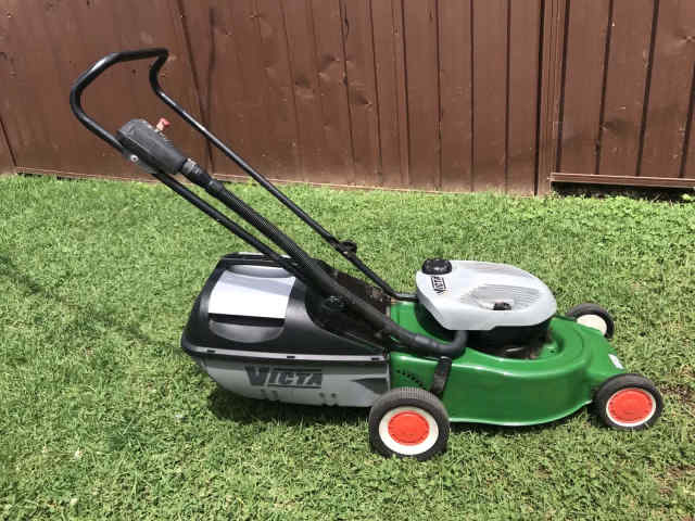 VICTA-4-BLADE AUSTRALIAN MADE LAWN MOWER WORK GREAT - Lawn Mowers in ...