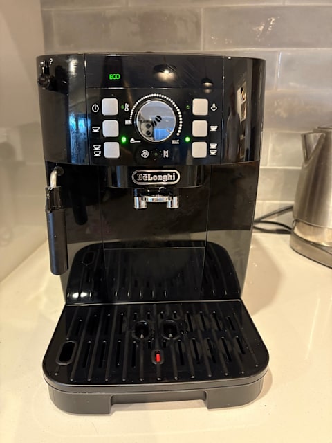 DeLonghi Magnifica Fully Automatic Coffee Machine - ECAM12.122 - Coffee ...