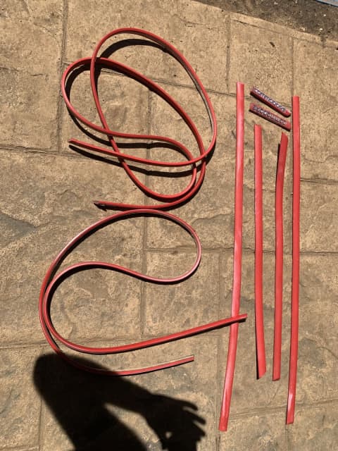 Vr vs s ss red moulding- sedan full set | Auto Body parts | Gumtree ...