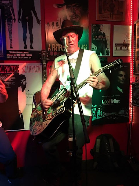 Guitarist singer wanted - Musicians & Artists in Bayview NSW | Gumtree ...