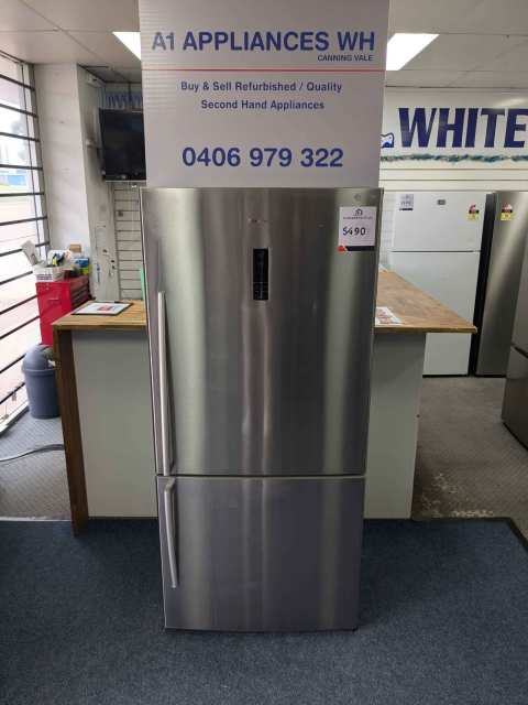 Hisense 520L Bottom Mount Fridge Freezer - Fridges & Freezers in ...