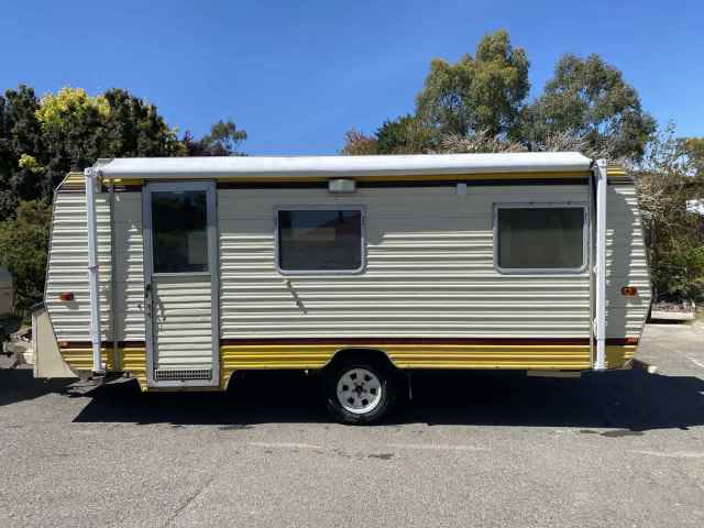 Spaceline caravan 16ft pop top | Caravans | Gumtree Australia Mount ...