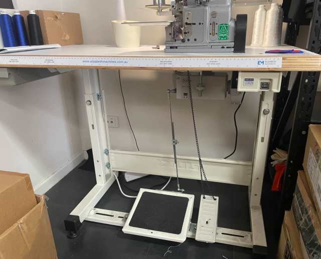 Badge Overlocker IDL-30 Embroidery, Edging Machine - Sewing Machines in ...