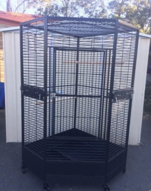 BRAND NEW Huge Corner Cage w flat wire roof, Now in 2 sizes, flatpack ...