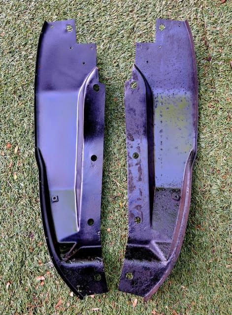 Valiant VG INNER SPLASH GUARDS X 2 | Auto Body parts | Gumtree ...