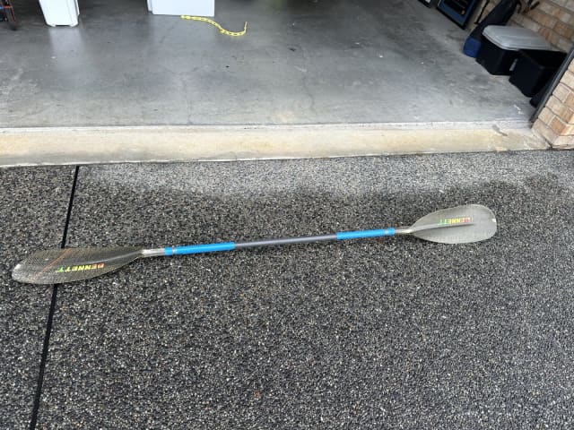 Bennett - carbon fibre paddle | Surfing | Gumtree Australia Lake ...