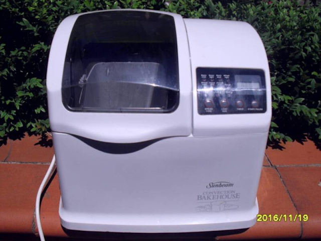 Sunbeam Convection Bakehouse bread maker BM005B | Small Appliances ...