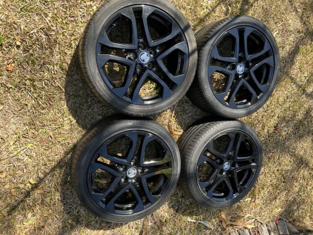 Holden VF SSV Redline Wheels and Tyres | Wheels, Tyres & Rims | Gumtree ...