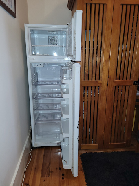 Refrigerator - Fridges & Freezers in Cooks Hill NSW | Gumtree Australia