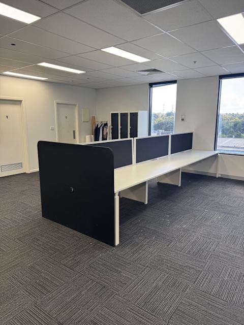 6-Person Multi-Person Desk with Partition-White and Black-4500mm-2 ava ...